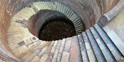 8 Stunning Stepwells Of Gujarat To Visit In 2026 - Flamingo Travels