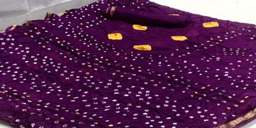 Famous Textiles of Gujarat – Best Handloom & Handicrafts Guide!